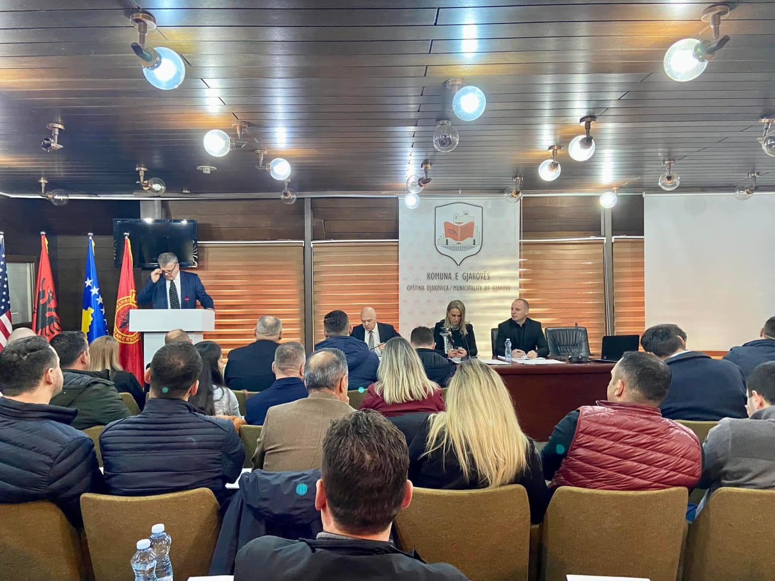 Mbahet mbledhja e dytë për këtë vit e Kuvendit të Komunës së Gjakovës ...
